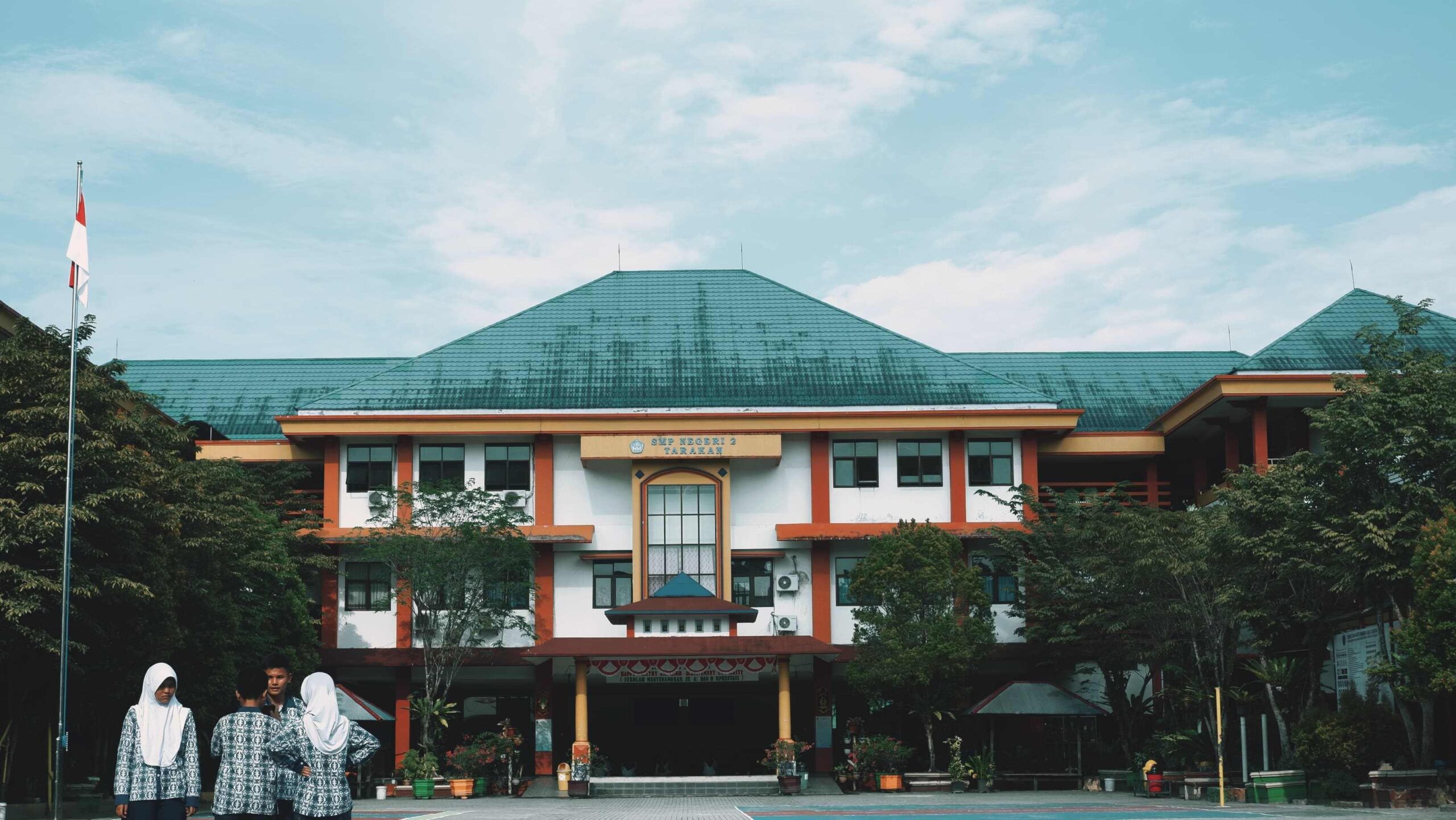 SMP Negeri 2 Tarakan — Plt. Kepala Sekolah SMP Negeri 2 Tarakan